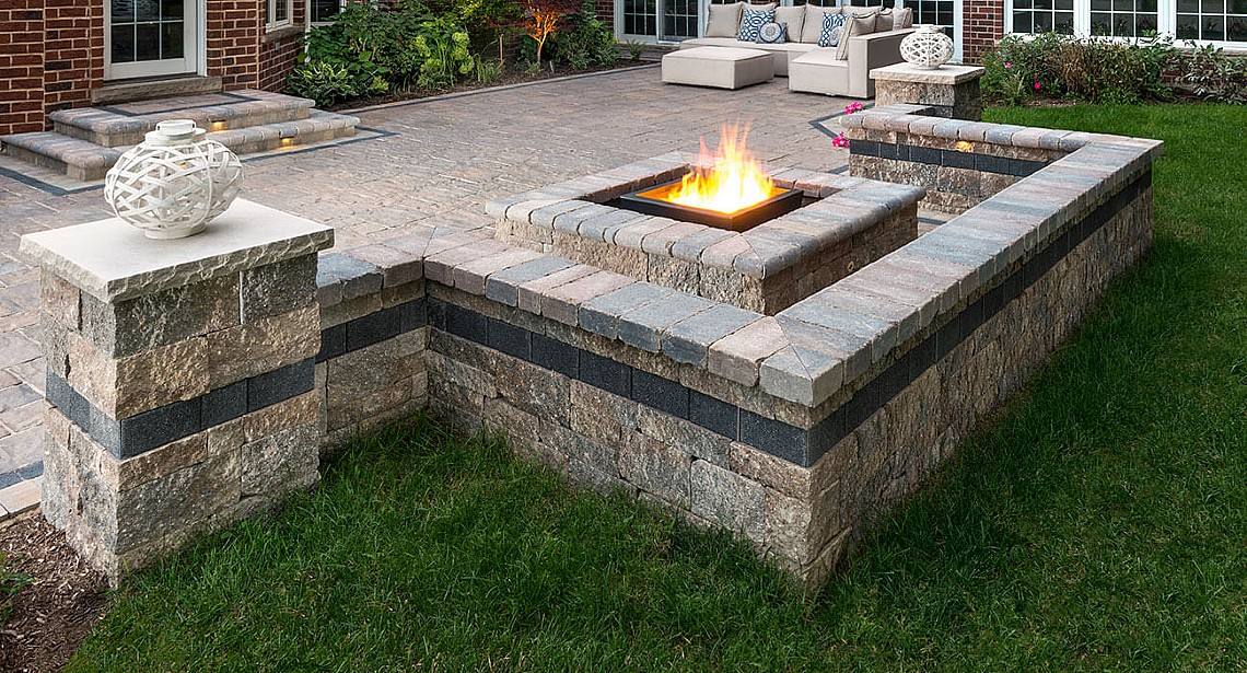 Unilock Estate Wall | Nesbit's Landscape Supply